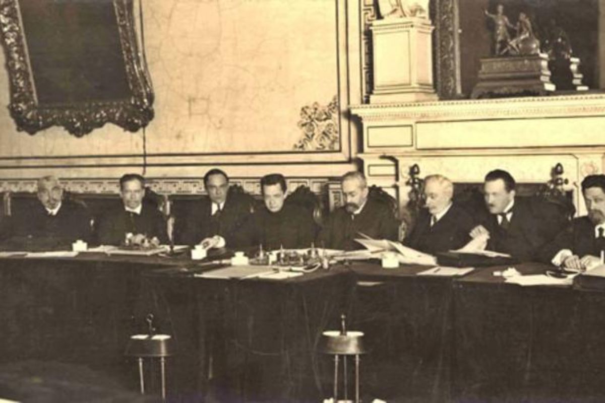 The Russian Revolution: The meaning of October | The Communist